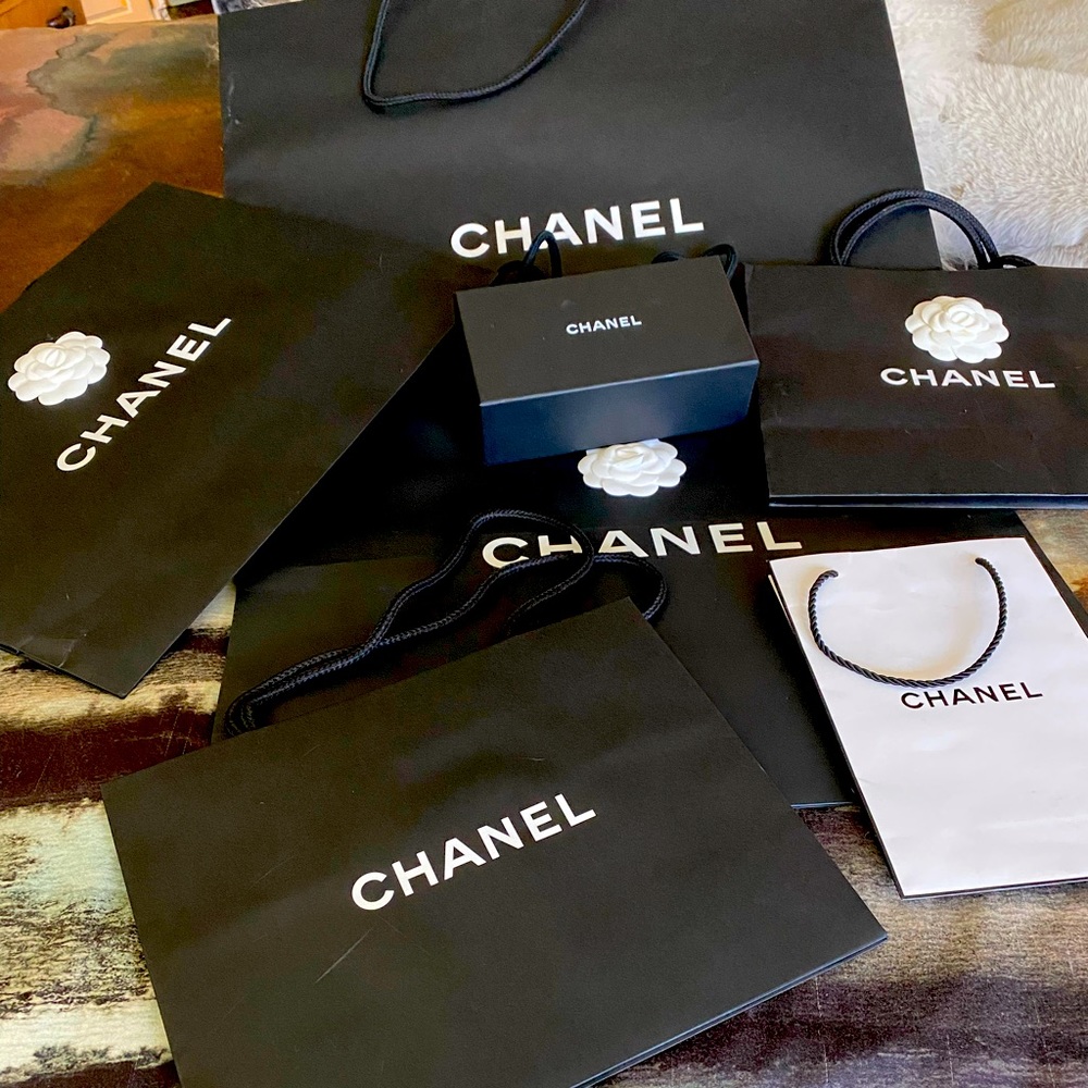 Chanel Paper Shopping Bags From Pet & Smoke Free Home. - Gem